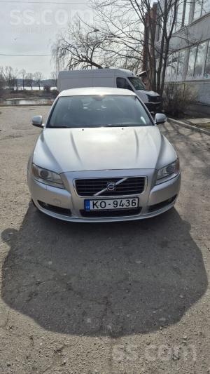 Volvo S80 2008 Rīga, ar dzinēja tilpumu 2.40 L un nobraukumu 290 tūkst. km par 4200 €, foto 6 vietnē AUTOMOTO.COM.LV
