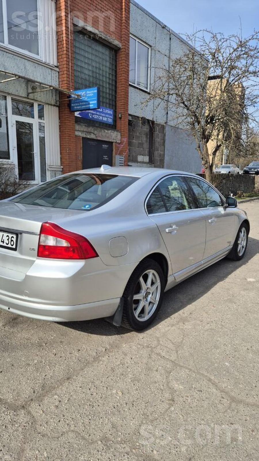 Volvo S80 2008 Rīga, ar dzinēja tilpumu 2.40 L un nobraukumu 290 tūkst. km par 4200 €, foto 7 vietnē AUTOMOTO.COM.LV