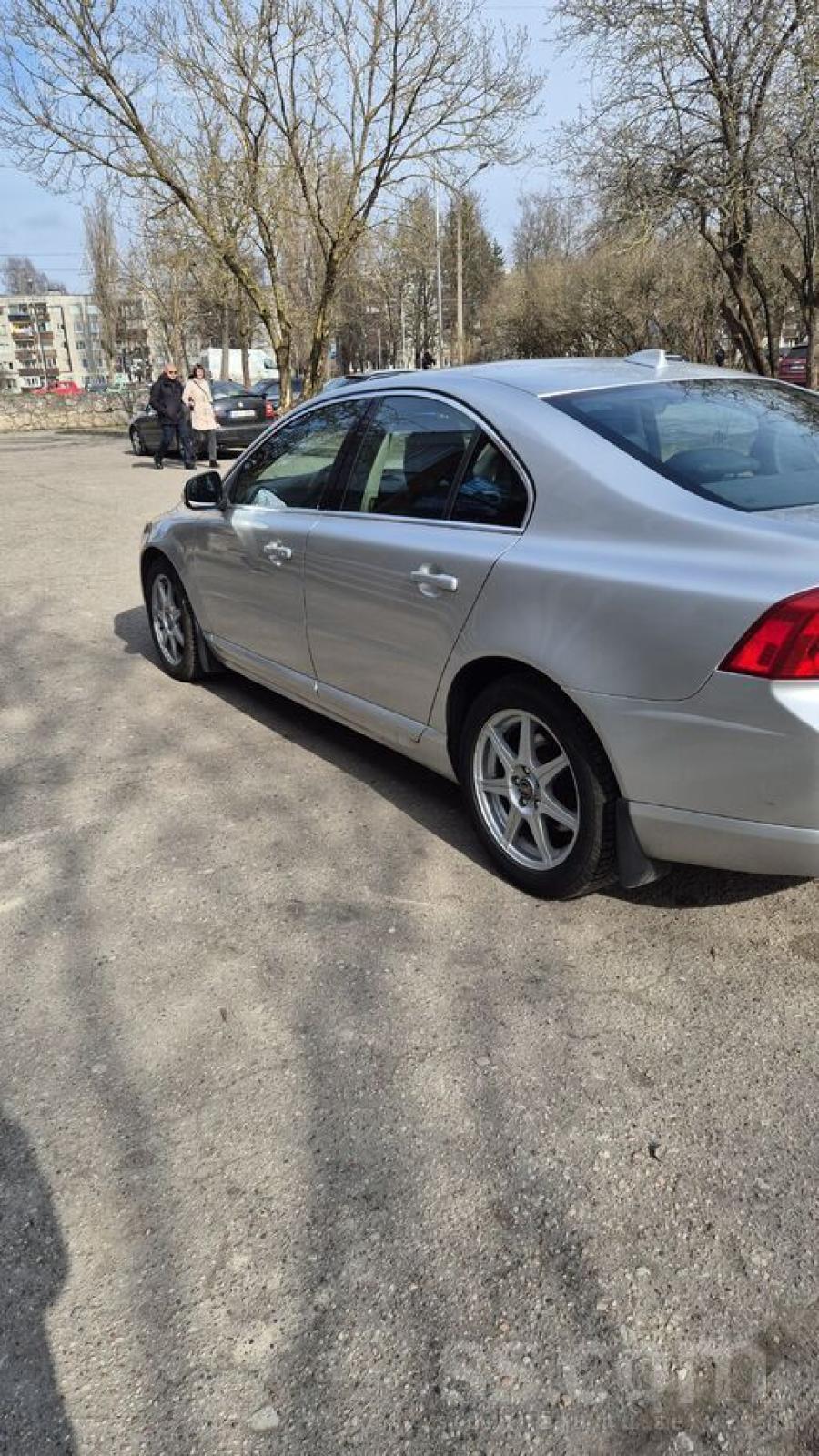 Volvo S80 2008 Rīga, ar dzinēja tilpumu 2.40 L un nobraukumu 290 tūkst. km par 4200 €, foto 8 vietnē AUTOMOTO.COM.LV