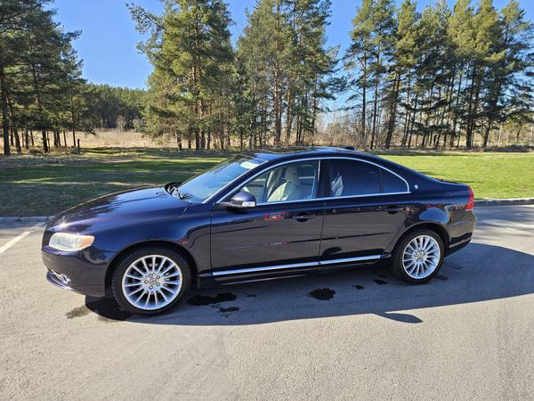 Volvo S80 2008 in Narva, with an engine capacity of 2.40 L and mileage of 290 thousand km for 5500 €, photo 3 on AUTOMOTO.COM.LV