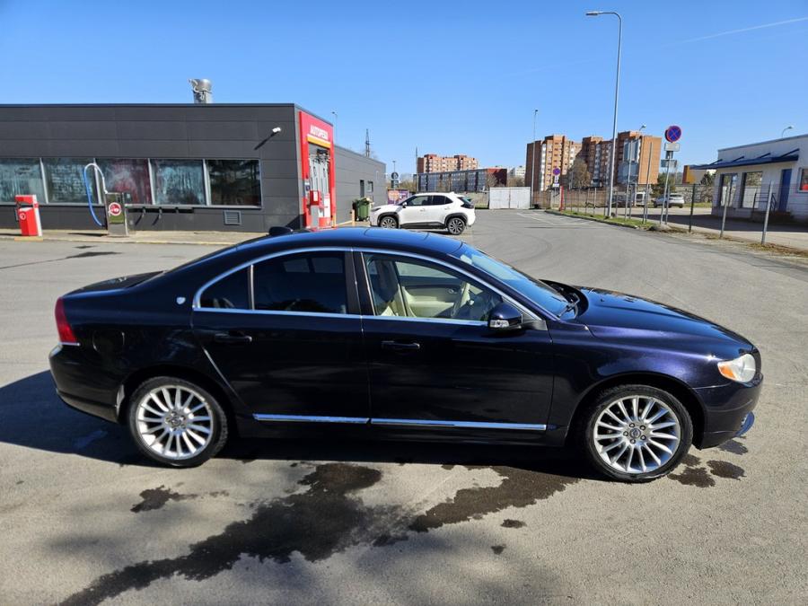 Volvo S80 2008 Narva, ar dzinēja tilpumu 2.40 L un nobraukumu 290 tūkst. km par 5500 €, foto 10 vietnē AUTOMOTO.COM.LV