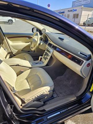 Volvo S80 2008 Narva, ar dzinēja tilpumu 2.40 L un nobraukumu 290 tūkst. km par 5500 €, foto 11 vietnē AUTOMOTO.COM.LV