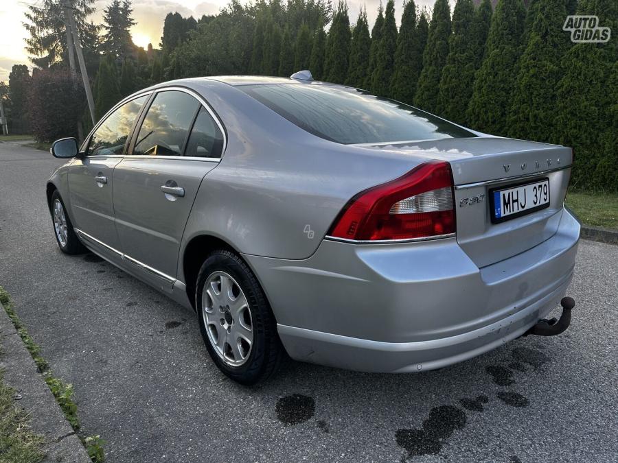Volvo S80 2008 in Vilnius, with an engine capacity of 2.40 L and mileage of 270 thousand km for 3500 €, photo 8 on AUTOMOTO.COM.LV