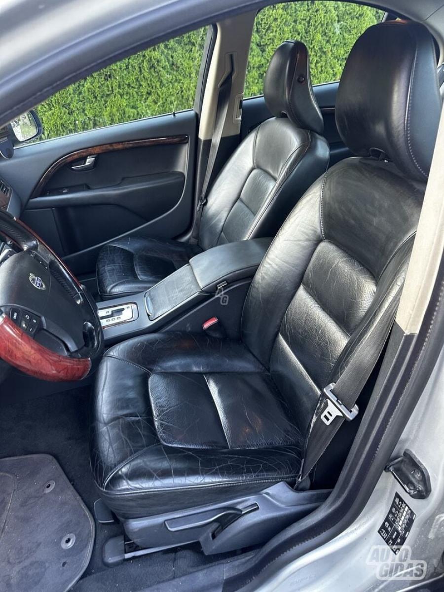 Volvo S80 2008 in Vilnius, with an engine capacity of 2.40 L and mileage of 270 thousand km for 3500 €, photo 12 on AUTOMOTO.COM.LV