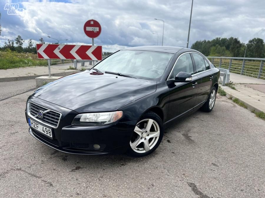 Volvo S80 2008 in Vilnius, with an engine capacity of 2.40 L and mileage of 405 thousand km for 3000 €, photo 1 on AUTOMOTO.COM.LV