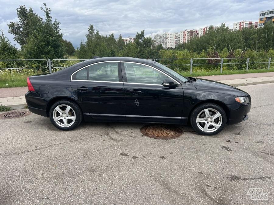 Volvo S80 2008 in Vilnius, with an engine capacity of 2.40 L and mileage of 405 thousand km for 3000 €, photo 5 on AUTOMOTO.COM.LV