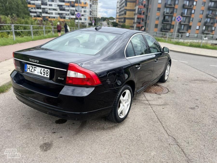 Volvo S80 2008 in Vilnius, with an engine capacity of 2.40 L and mileage of 405 thousand km for 3000 €, photo 6 on AUTOMOTO.COM.LV