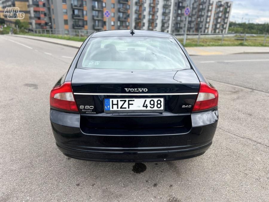 Volvo S80 2008 in Vilnius, with an engine capacity of 2.40 L and mileage of 405 thousand km for 3000 €, photo 7 on AUTOMOTO.COM.LV