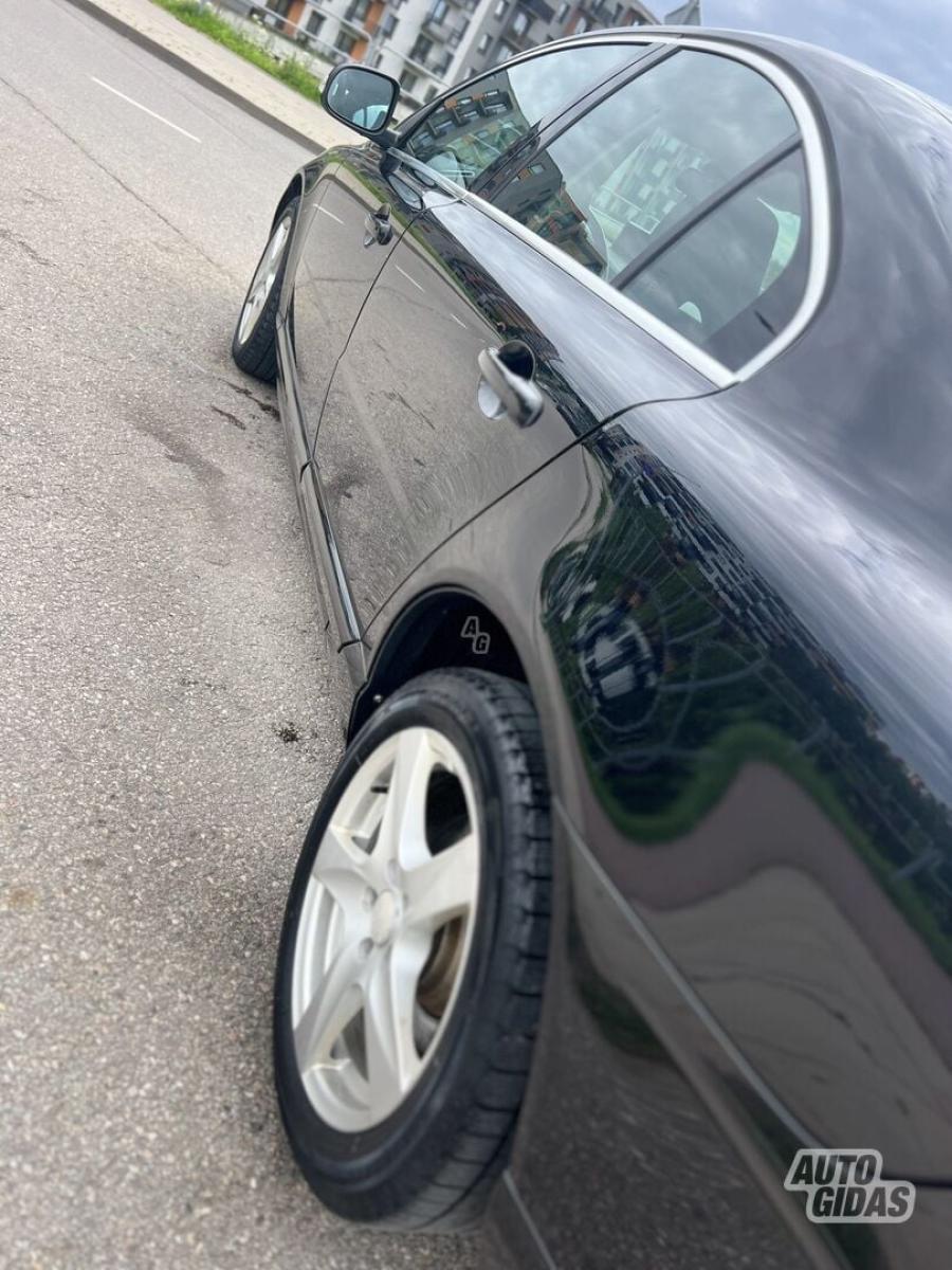 Volvo S80 2008 in Vilnius, with an engine capacity of 2.40 L and mileage of 405 thousand km for 3000 €, photo 11 on AUTOMOTO.COM.LV