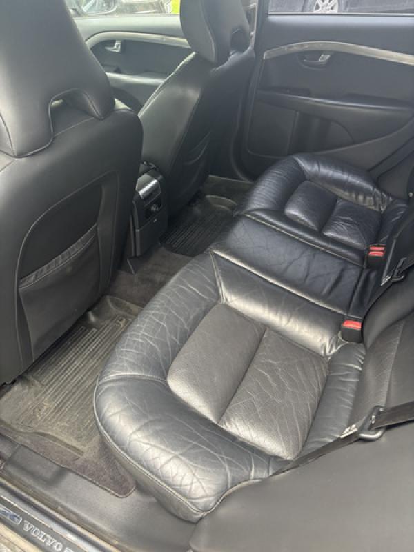 Volvo S80 2008 Rapla, ar dzinēja tilpumu 2.40 L un nobraukumu 393 tūkst. km par 4900 €, foto 6 vietnē AUTOMOTO.COM.LV