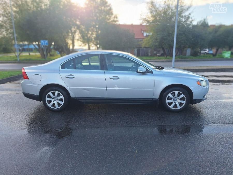 Volvo S80 2008 in Klaipeda, with an engine capacity of 2.40 L and mileage of 0 thousand km for 1400 €, photo 5 on AUTOMOTO.COM.LV