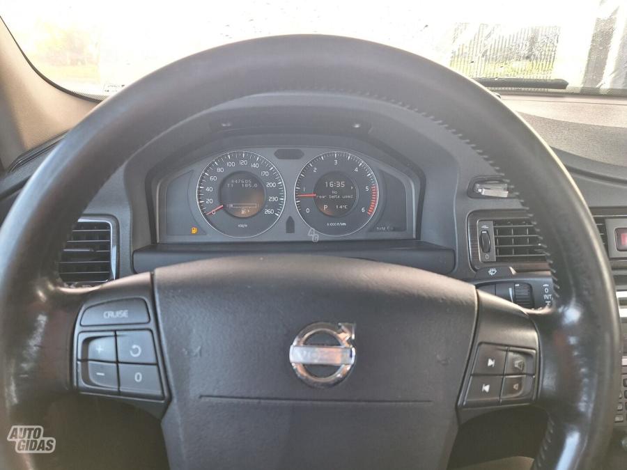 Volvo S80 2008 in Klaipeda, with an engine capacity of 2.40 L and mileage of 0 thousand km for 1400 €, photo 15 on AUTOMOTO.COM.LV