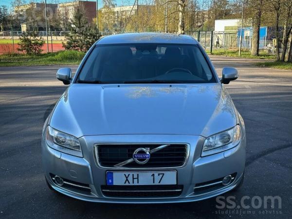 Volvo S80 2009 Rīga, ar dzinēja tilpumu 2.40 L un nobraukumu 271 tūkst. km par 6868 €, foto 1 vietnē AUTOMOTO.COM.LV