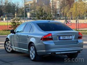 Volvo S80 2009 Rīga, ar dzinēja tilpumu 2.40 L un nobraukumu 271 tūkst. km par 6969 €, foto 4 vietnē AUTOMOTO.COM.LV