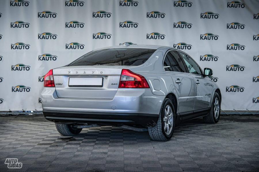 Volvo S80 2009 in Kaunas, with an engine capacity of 2.40 L and mileage of 339 thousand km for 4990 €, photo 3 on AUTOMOTO.COM.LV
