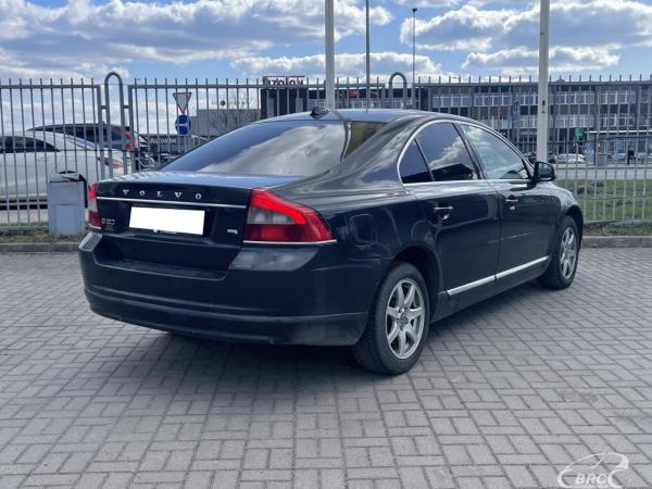 Volvo S80 2009 Klaipėda, ar dzinēja tilpumu 1.56 L un nobraukumu 376 tūkst. km par 1900 €, foto 2 vietnē AUTOMOTO.COM.LV