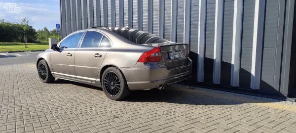 Volvo S80 2009 in Vilnius, with an engine capacity of 3.20 L and mileage of 295 thousand km for 5000 €, photo 1 on AUTOMOTO.COM.LV