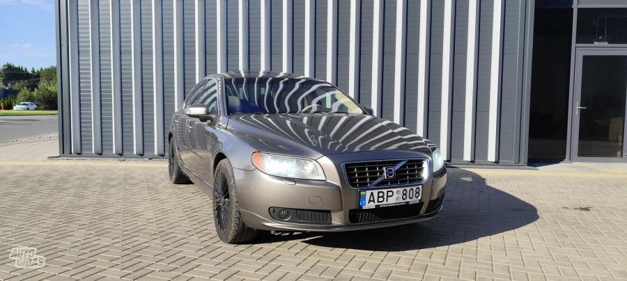 Volvo S80 2009 in Vilnius, with an engine capacity of 3.20 L and mileage of 295 thousand km for 5000 €, photo 5 on AUTOMOTO.COM.LV