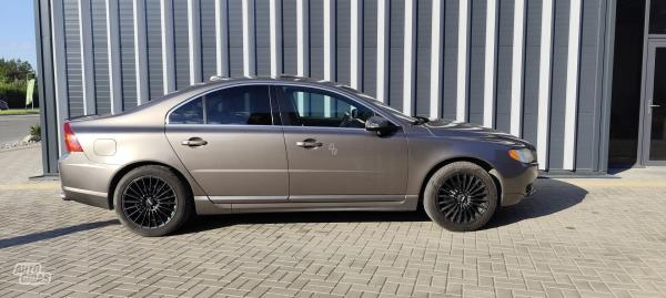 Volvo S80 2009 in Vilnius, with an engine capacity of 3.20 L and mileage of 295 thousand km for 5000 €, photo 8 on AUTOMOTO.COM.LV