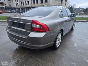 Volvo S80 2009 in Kretinga, with an engine capacity of 2.40 L and mileage of 285 thousand km for 2200 €, photo 4 on AUTOMOTO.COM.LV