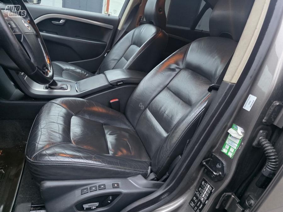 Volvo S80 2009 in Kretinga, with an engine capacity of 2.40 L and mileage of 285 thousand km for 2200 €, photo 10 on AUTOMOTO.COM.LV