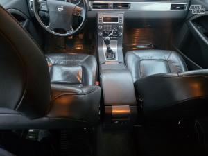 Volvo S80 2009 in Kretinga, with an engine capacity of 2.40 L and mileage of 285 thousand km for 2200 €, photo 11 on AUTOMOTO.COM.LV