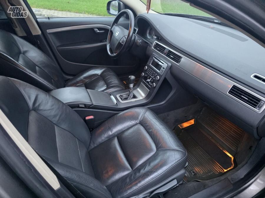 Volvo S80 2009 in Kretinga, with an engine capacity of 2.40 L and mileage of 285 thousand km for 2200 €, photo 14 on AUTOMOTO.COM.LV