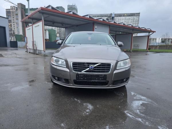 Volvo S80 2009 in Kretinga, with an engine capacity of 2.40 L and mileage of 285 thousand km for 2200 €, photo 1 on AUTOMOTO.COM.LV