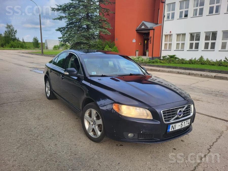 Volvo S80 2010 in Aizkraukle, with an engine capacity of 2.40 L and mileage of 0 thousand km for 2100 €, photo 2 on AUTOMOTO.COM.LV