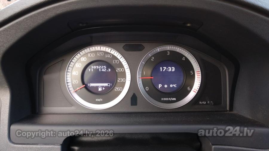 Volvo S80 2010 in Kardla, with an engine capacity of 2.40 L and mileage of 313 thousand km for 6300 €, photo 15 on AUTOMOTO.COM.LV