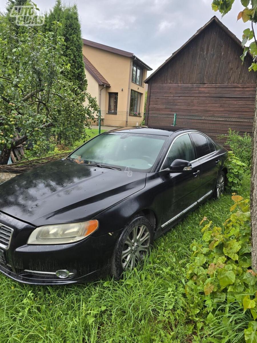 Volvo S80 2010 in Vilnius, with an engine capacity of 2.40 L and mileage of 0 thousand km for 1500 €, photo 6 on AUTOMOTO.COM.LV