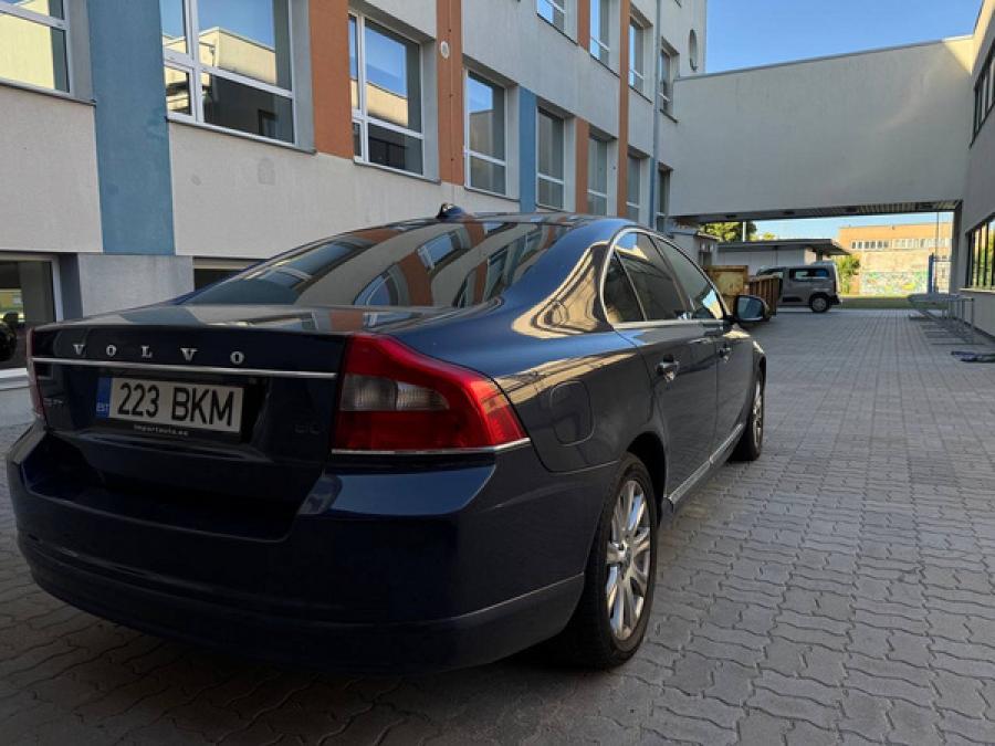Volvo S80 2010 in Tallinn, with an engine capacity of 2.50 L and mileage of 343 thousand km for 3850 €, photo 5 on AUTOMOTO.COM.LV