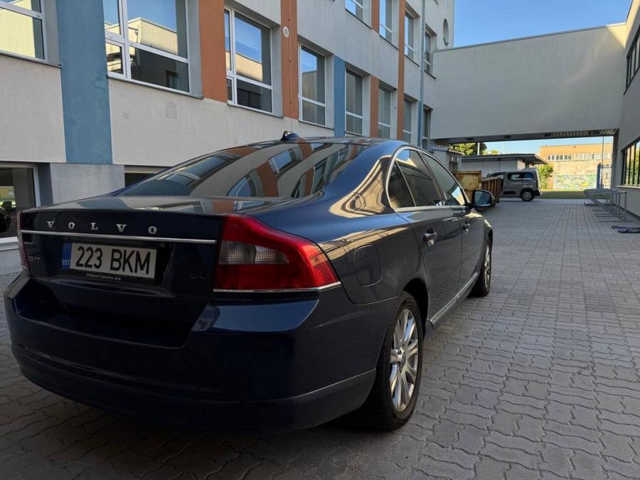 Volvo S80 2010 in Tallinn, with an engine capacity of 2.50 L and mileage of 343 thousand km for 3850 €, photo 20 on AUTOMOTO.COM.LV