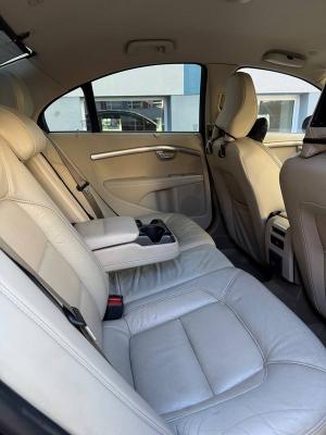 Volvo S80 2010 in Tallinn, with an engine capacity of 2.50 L and mileage of 343 thousand km for 3850 €, photo 27 on AUTOMOTO.COM.LV