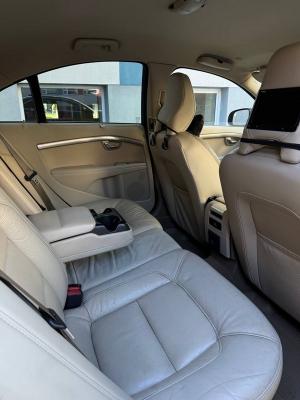 Volvo S80 2010 in Tallinn, with an engine capacity of 2.50 L and mileage of 343 thousand km for 3850 €, photo 29 on AUTOMOTO.COM.LV