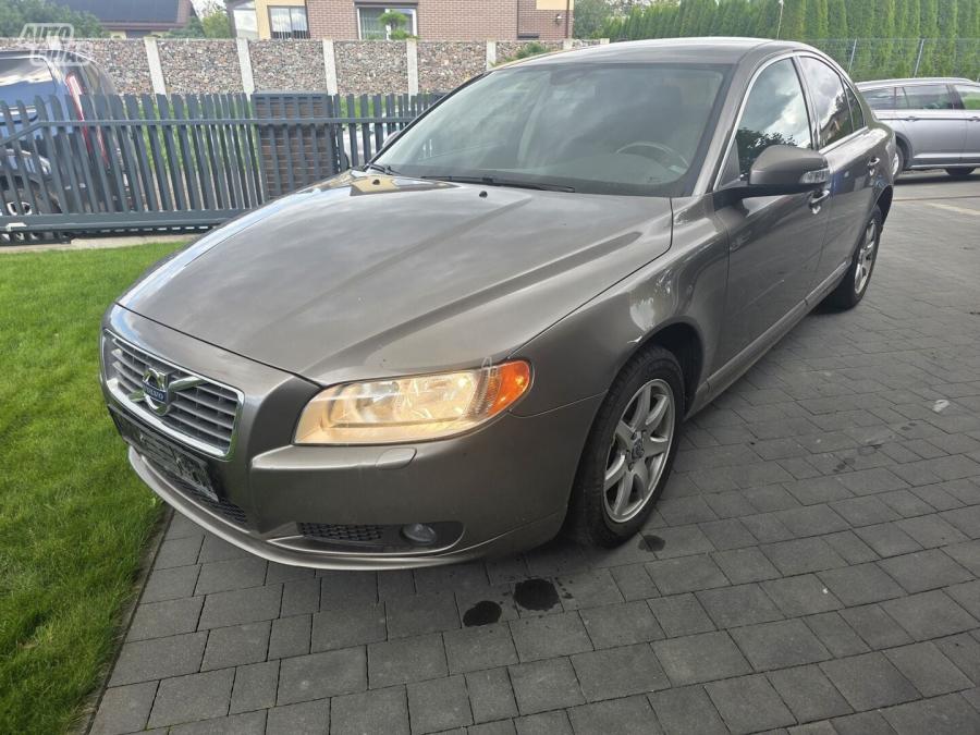 Volvo S80 2010 in Marijampole, with an engine capacity of 1.60 L and mileage of 300 thousand km for 2800 €, photo 1 on AUTOMOTO.COM.LV