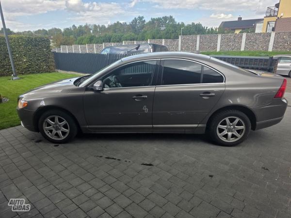 Volvo S80 2010 in Marijampole, with an engine capacity of 1.60 L and mileage of 300 thousand km for 2800 €, photo 4 on AUTOMOTO.COM.LV