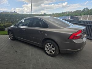 Volvo S80 2010 in Marijampole, with an engine capacity of 1.60 L and mileage of 300 thousand km for 2800 €, photo 8 on AUTOMOTO.COM.LV