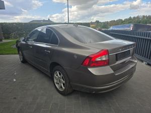 Volvo S80 2010 in Marijampole, with an engine capacity of 1.60 L and mileage of 300 thousand km for 2800 €, photo 9 on AUTOMOTO.COM.LV