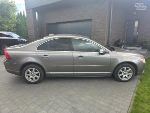 Volvo S80 2010 in Marijampole, with an engine capacity of 1.60 L and mileage of 300 thousand km for 2800 €, photo 13 on AUTOMOTO.COM.LV