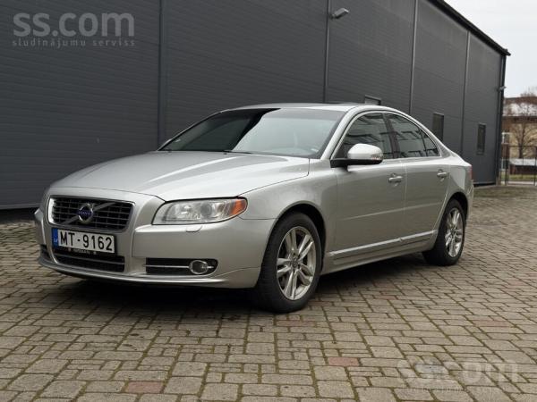 Volvo S80 2011 Daugavpils, ar dzinēja tilpumu 2.40 L un nobraukumu 310 tūkst. km par 4800 €, foto 1 vietnē AUTOMOTO.COM.LV