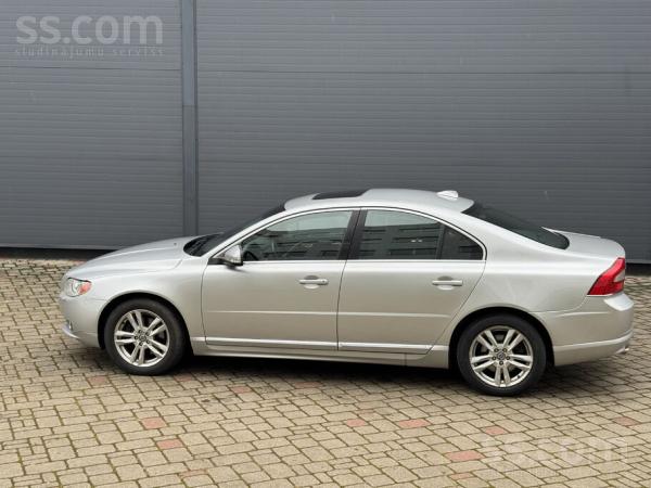 Volvo S80 2011 Daugavpils, ar dzinēja tilpumu 2.40 L un nobraukumu 310 tūkst. km par 4800 €, foto 3 vietnē AUTOMOTO.COM.LV