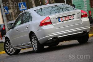 Volvo S80 2011 Rīga, ar dzinēja tilpumu 2.40 L un nobraukumu 0 tūkst. km par 7990 €, foto 4 vietnē AUTOMOTO.COM.LV