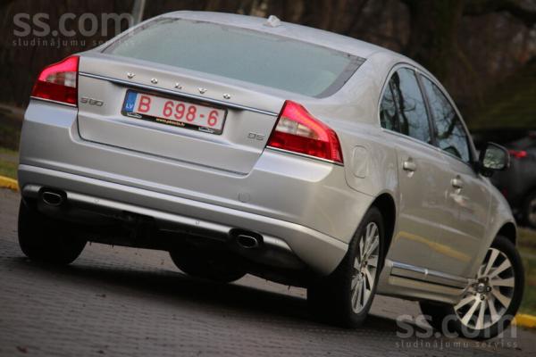 Volvo S80 2011 in Riga, with an engine capacity of 2.40 L and mileage of 0 thousand km for 7990 €, photo 2 on AUTOMOTO.COM.LV