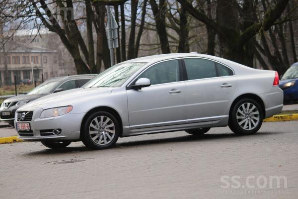 Volvo S80 2011 in Riga, with an engine capacity of 2.40 L and mileage of 0 thousand km for 7990 €, photo 5 on AUTOMOTO.COM.LV