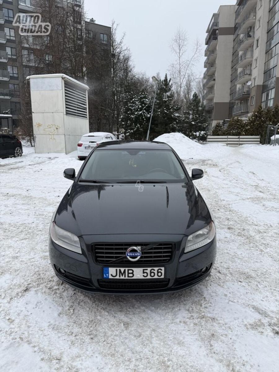Volvo S80 2011 in Vilnius, with an engine capacity of 2.40 L and mileage of 390 thousand km for 4800 €, photo 1 on AUTOMOTO.COM.LV