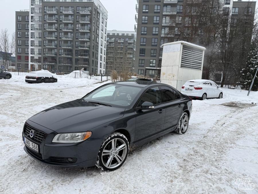 Volvo S80 2011 in Vilnius, with an engine capacity of 2.40 L and mileage of 390 thousand km for 4800 €, photo 2 on AUTOMOTO.COM.LV