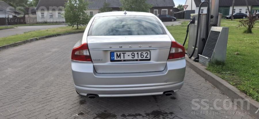 Volvo S80 2011 in Daugavpils, with an engine capacity of 2.40 L and mileage of 312 thousand km for 4000 €, photo 6 on AUTOMOTO.COM.LV