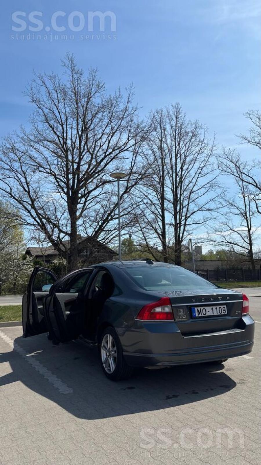 Volvo S80 2011 Dobele, ar dzinēja tilpumu 2.00 L un nobraukumu 288 tūkst. km par 5000 €, foto 3 vietnē AUTOMOTO.COM.LV