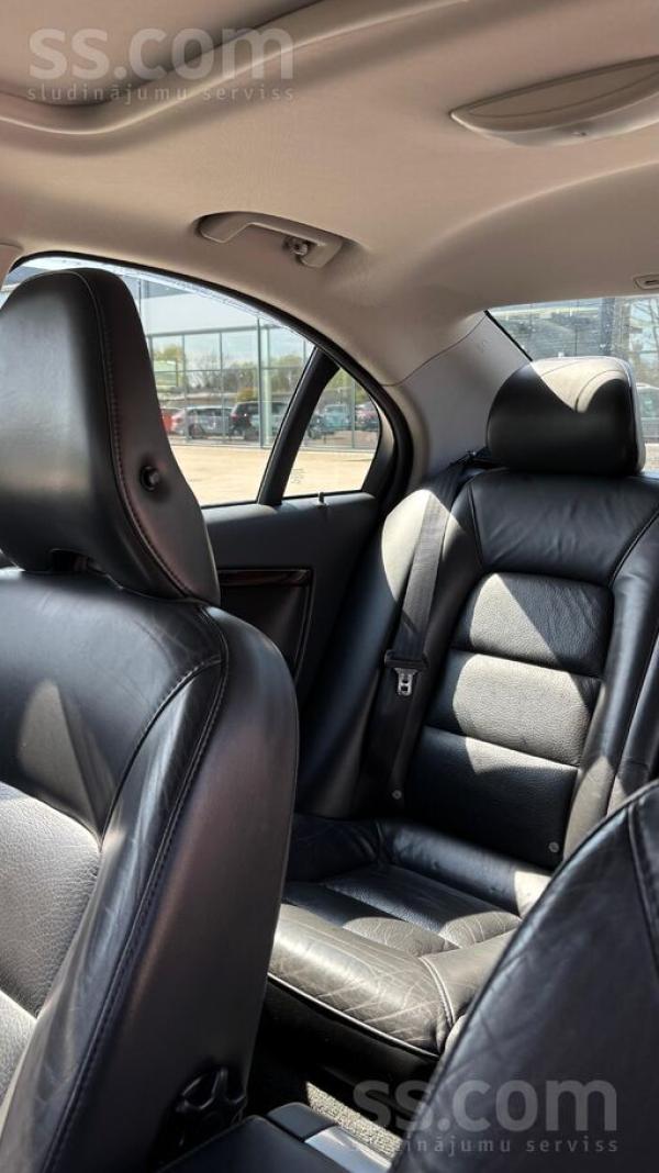 Volvo S80 2011 in Dobele, with an engine capacity of 2.00 L and mileage of 288 thousand km for 5000 €, photo 4 on AUTOMOTO.COM.LV